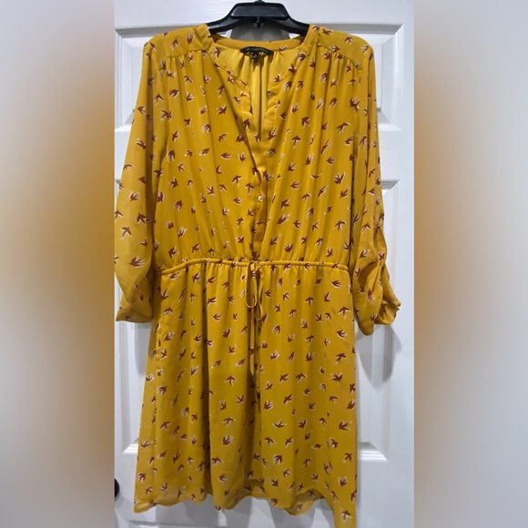 Signature Studio | Dresses | Gold Signature Studio Dress | Poshmark